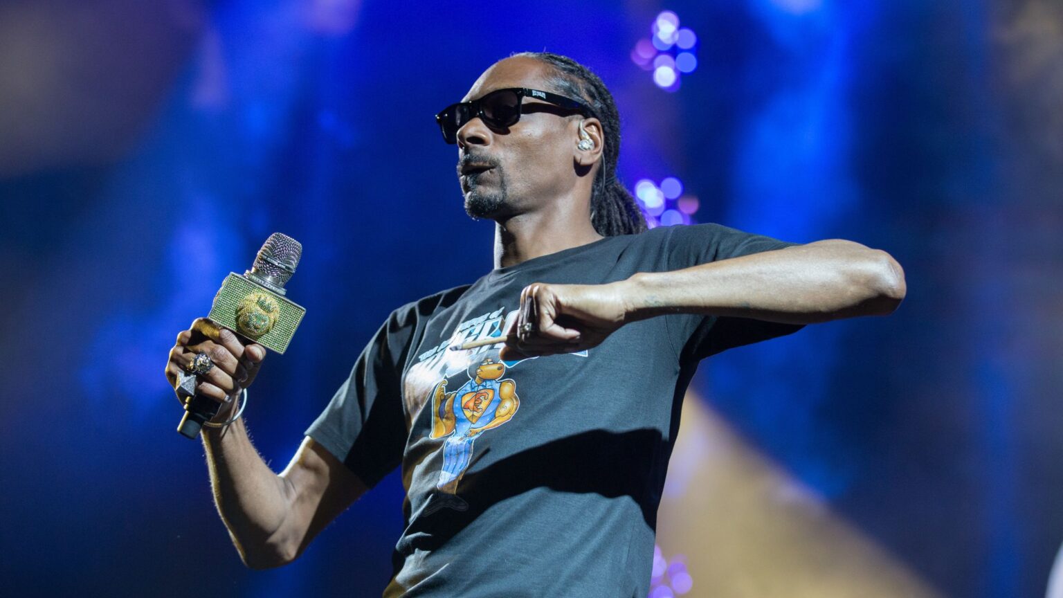 Unpacking Snoop Dogg's Politics: Is the Rap Icon a Republican?